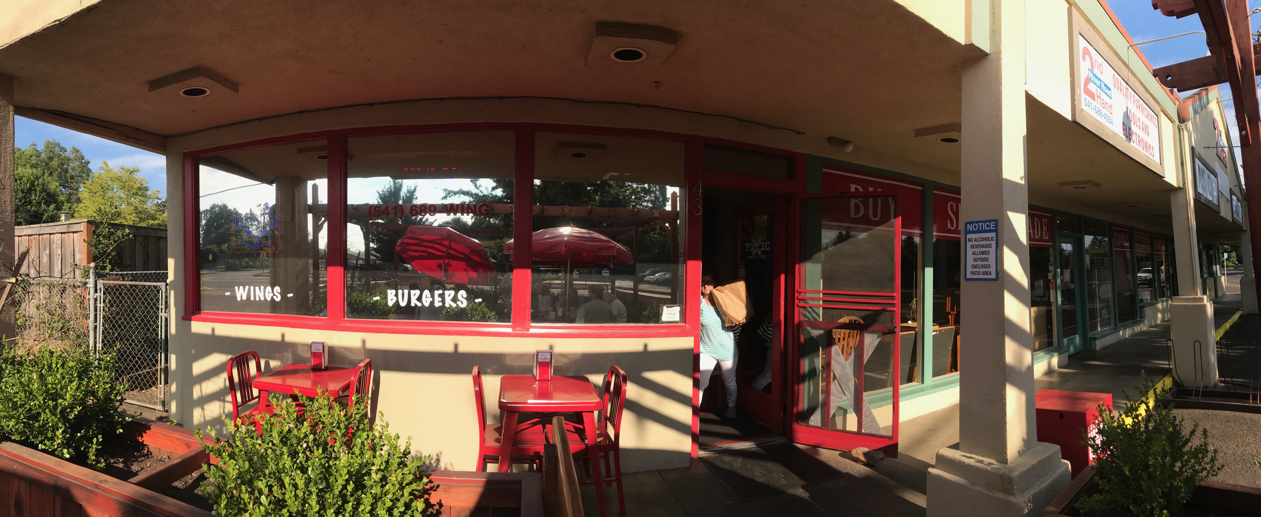 Toxic Wings & Fries – Eugene – Hey Willamette Valley