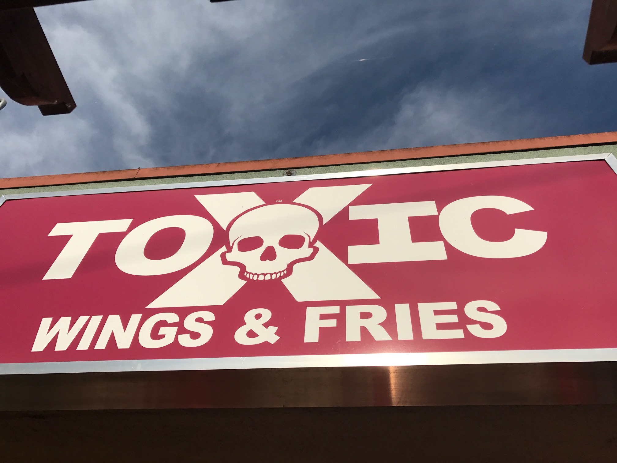 Toxic Wings & Fries – Eugene – Hey Willamette Valley