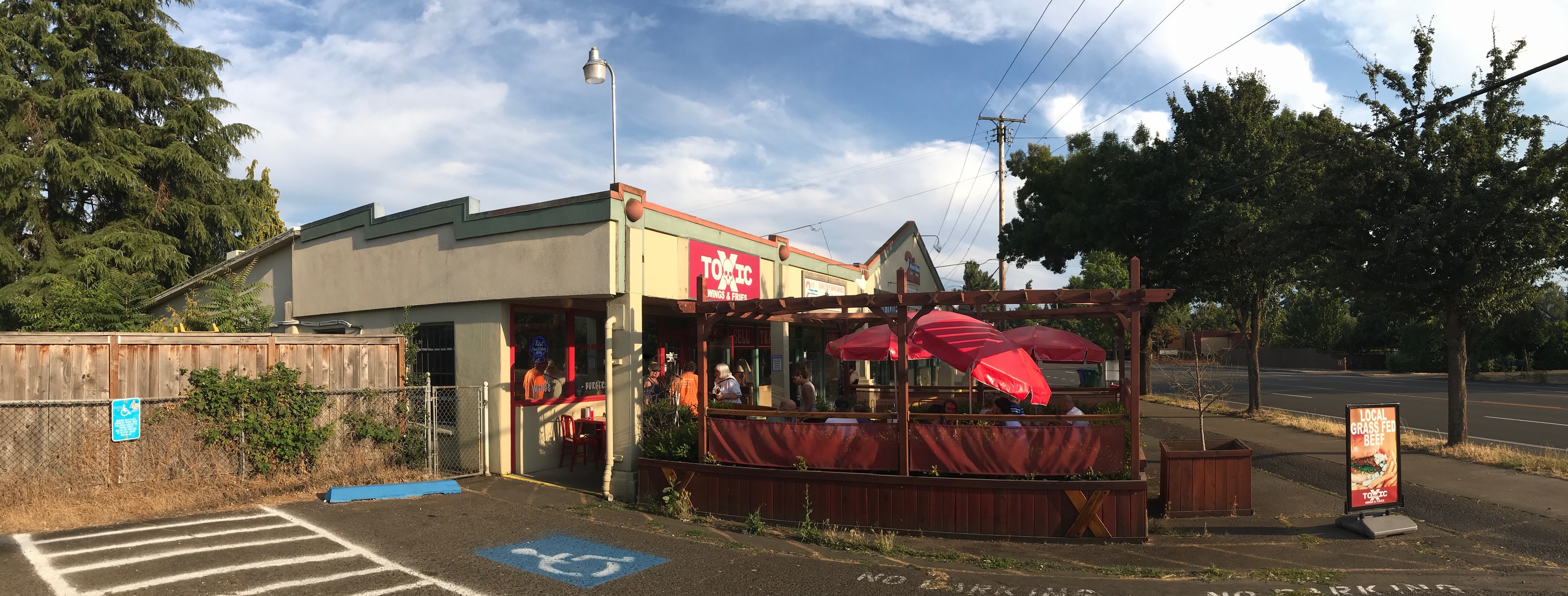 Toxic Wings & Fries – Eugene – Hey Willamette Valley